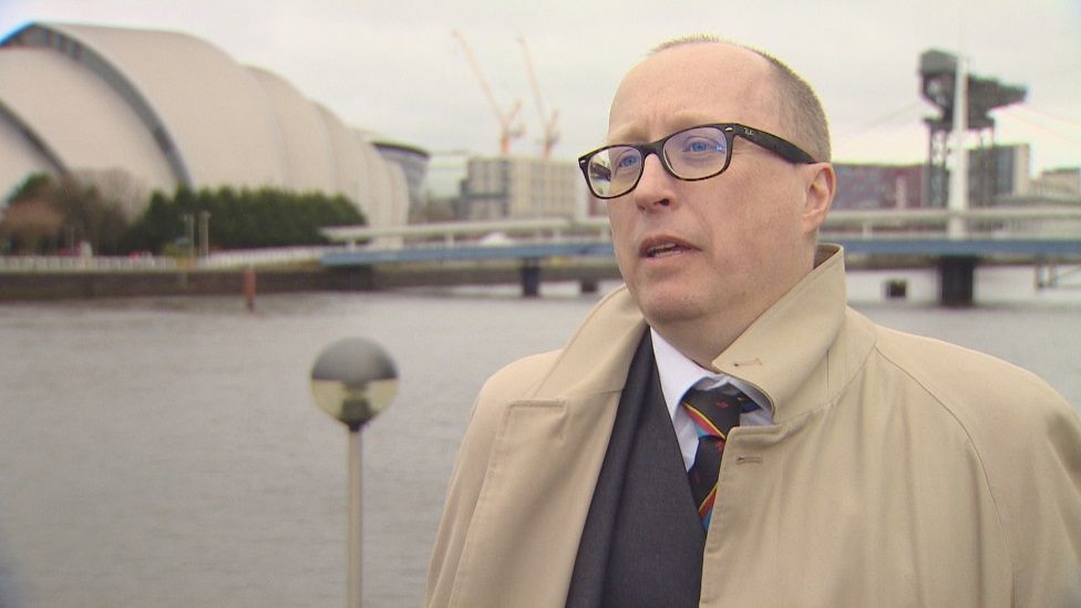 GP closes Argyll surgery to patients over virus fears - BBC News