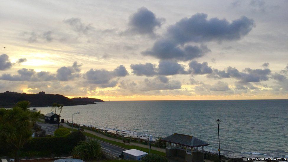 Sunshine and showers - BBC Weather