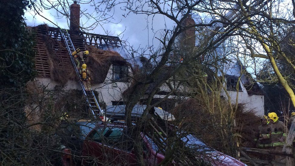 Fire rips though thatched house in Elmswell - BBC News