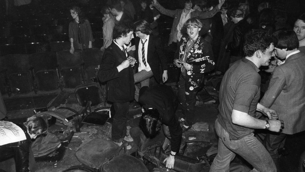 A time when gigs were violent - BBC News