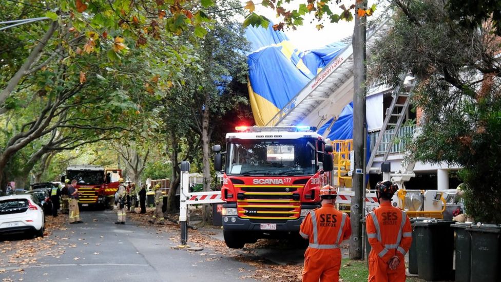 Mexico hot air balloon: Pilot charged over deadly crash - BBC News