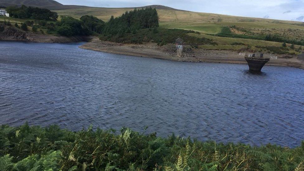 First Manx hosepipe ban in 15 years lifted after 52 days - BBC News