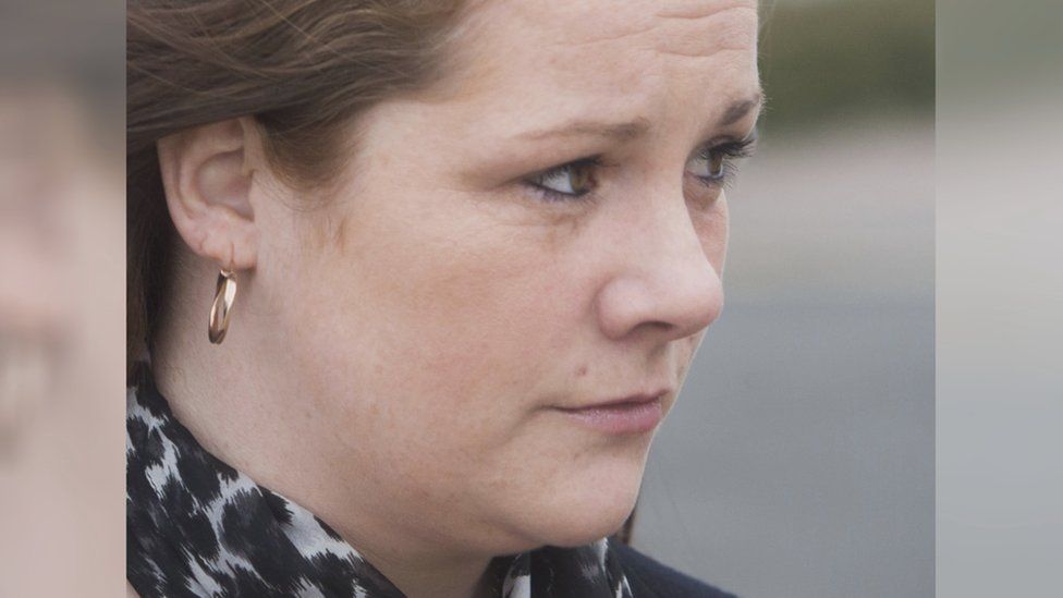 Liam Fee murder: The vulnerable toddler who 'fell off the radar' - BBC News