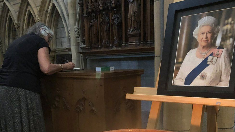 Queen Elizabeth II: People gather to sign Cornwall books of condolence ...