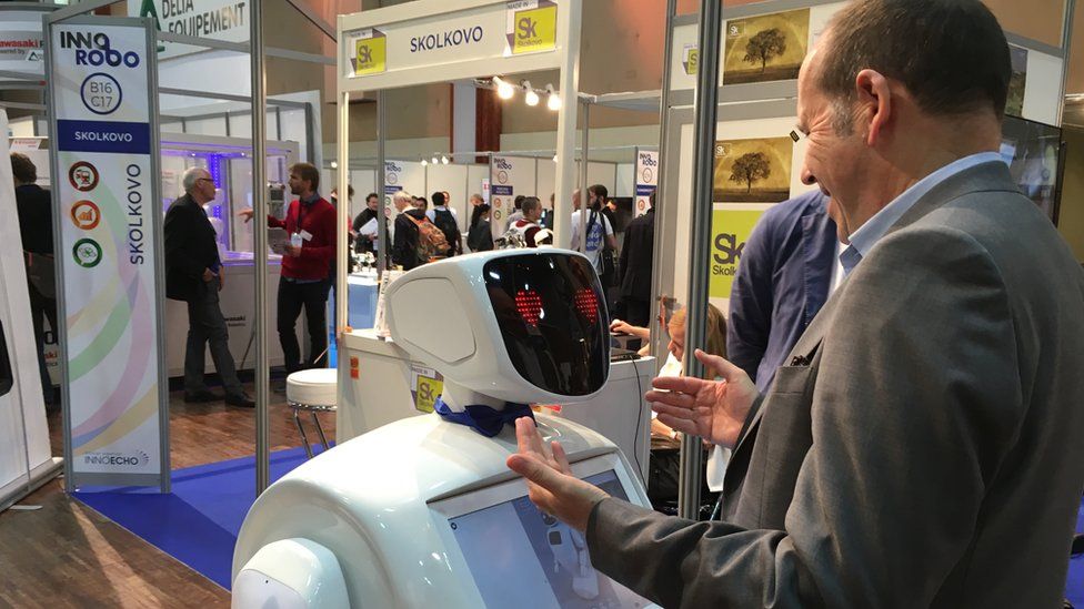 Learning to live with robots - BBC News