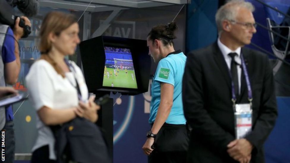 VAR: referees to discuss how it is used in Premier League - BBC Sport