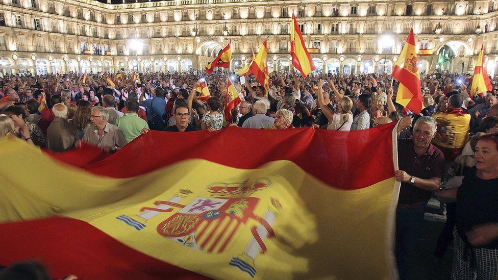 Catalonian media reflect polarised Spanish society - BBC News