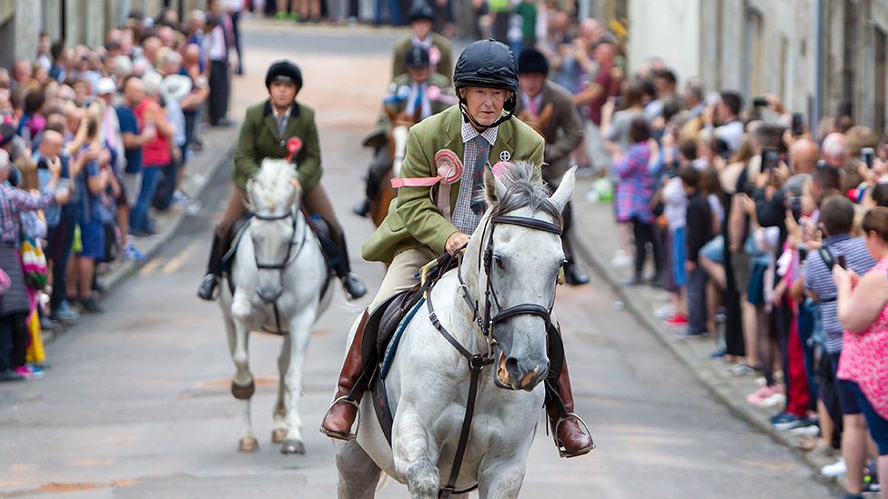 In pictures: Langholm Common Riding - BBC News
