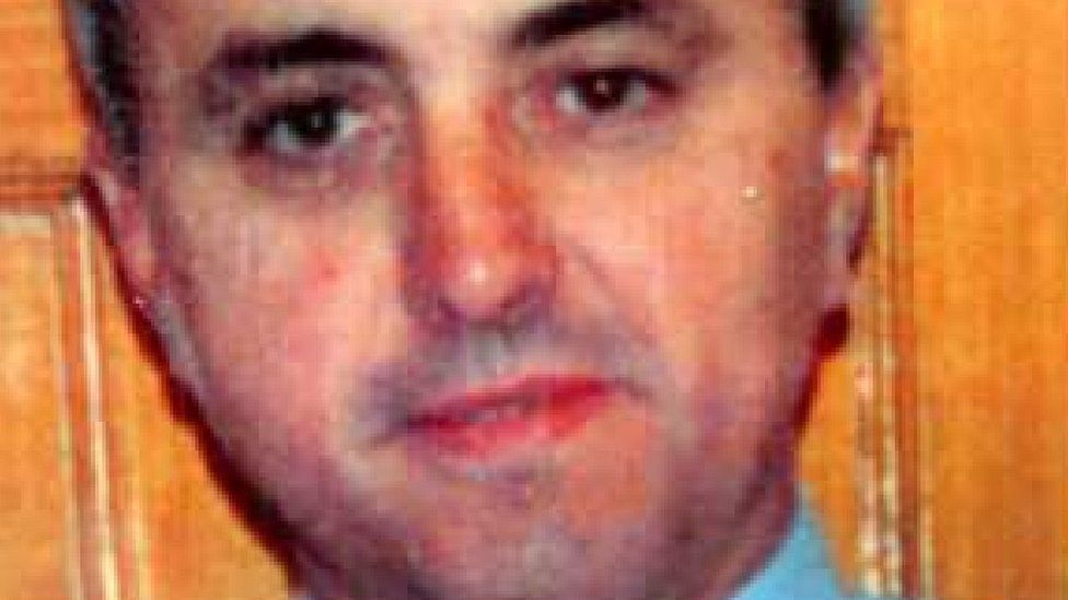 Hillsborough Inquests: Fan 'died after crowded pen move' - BBC News