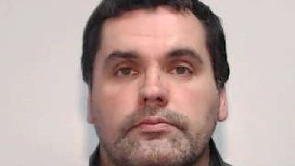 Oldham 'urinating' row: Man jailed for assaulting 70-year-old - BBC News