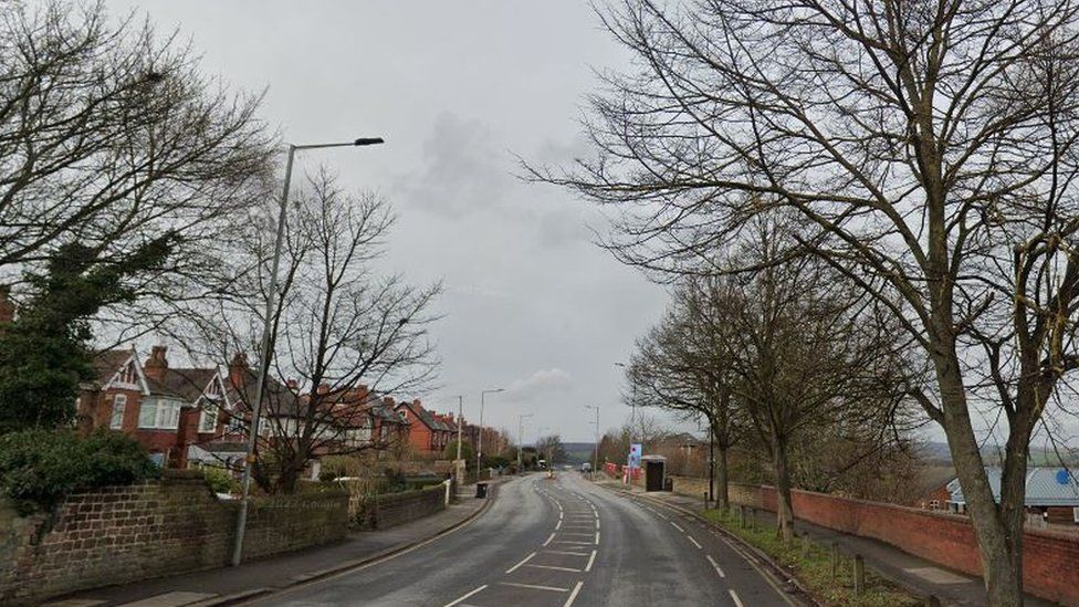 Rotherham: Boy, 10, seriously injured after being hit by car - BBC News