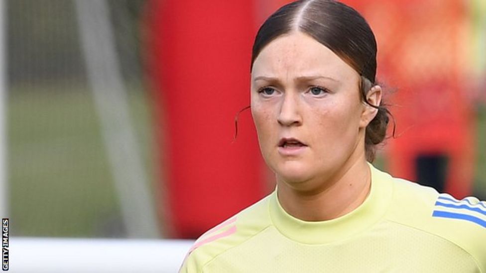 Ruby Mace: Arsenal midfielder joins Manchester City women on three-year ...