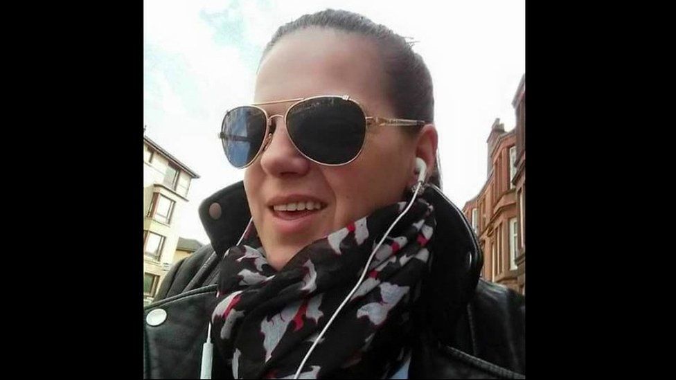 Woman jailed for murdering partner of four weeks - BBC News