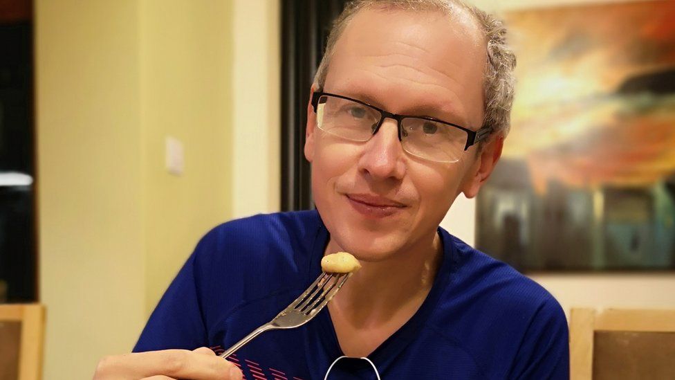 Lowri Gwyn: Beth sy' 'na i de? - BBC Cymru Fyw