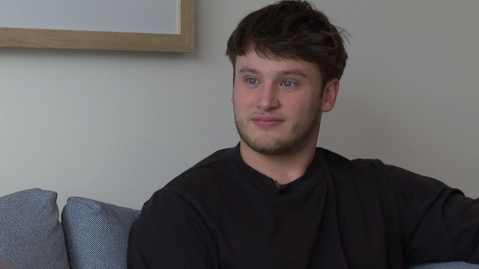 New Manchester apartments promise no nightmare housemates - BBC News