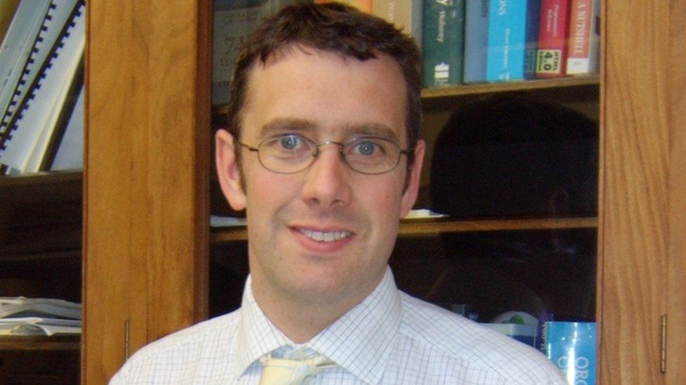 Chemist died after fainting and falling from bike - BBC News