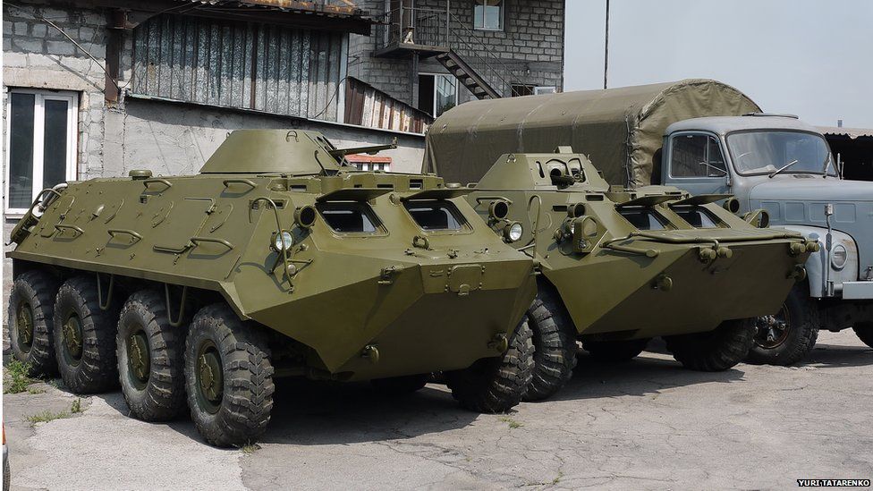 Ukraine army gets help from classic car restorers - BBC News