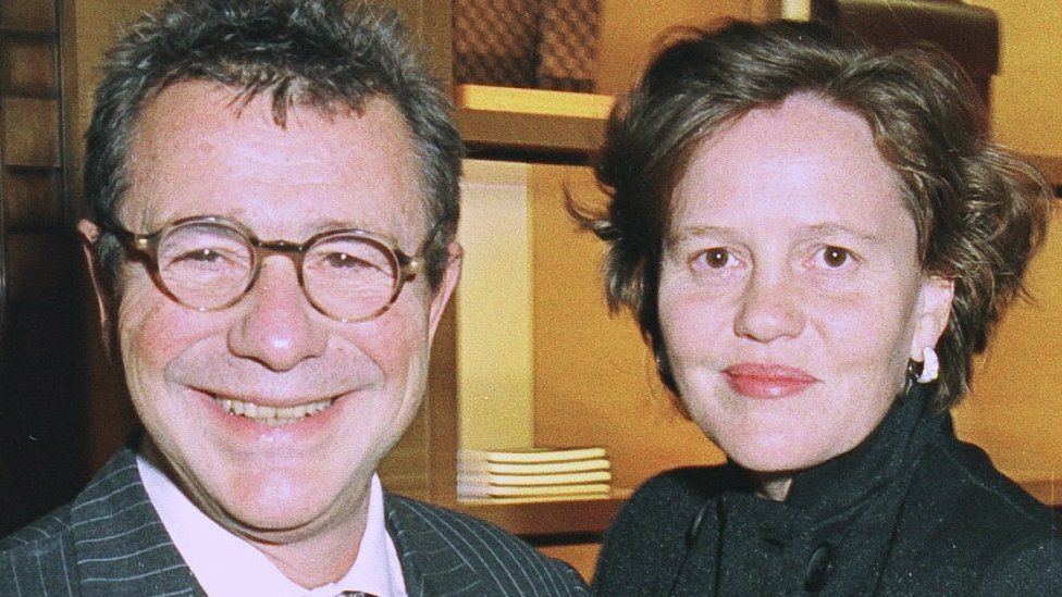 The woman trying to revive a century-old leather brand - BBC News