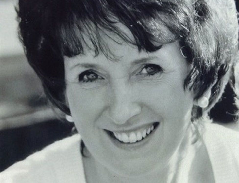 Margaret Gleeson inquest: Weekend staffing 'affects care' - BBC News