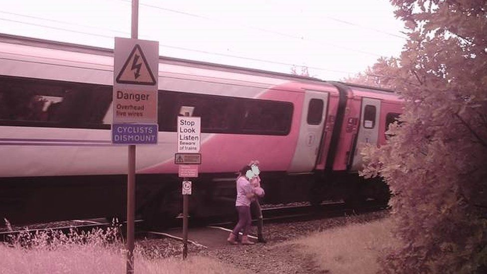 Rossington level crossing near-miss caught on camera - BBC News