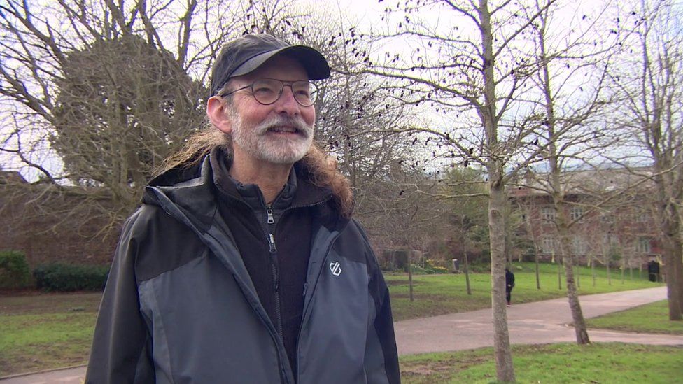 Exeter man thanks donor after kidney transplant - BBC News