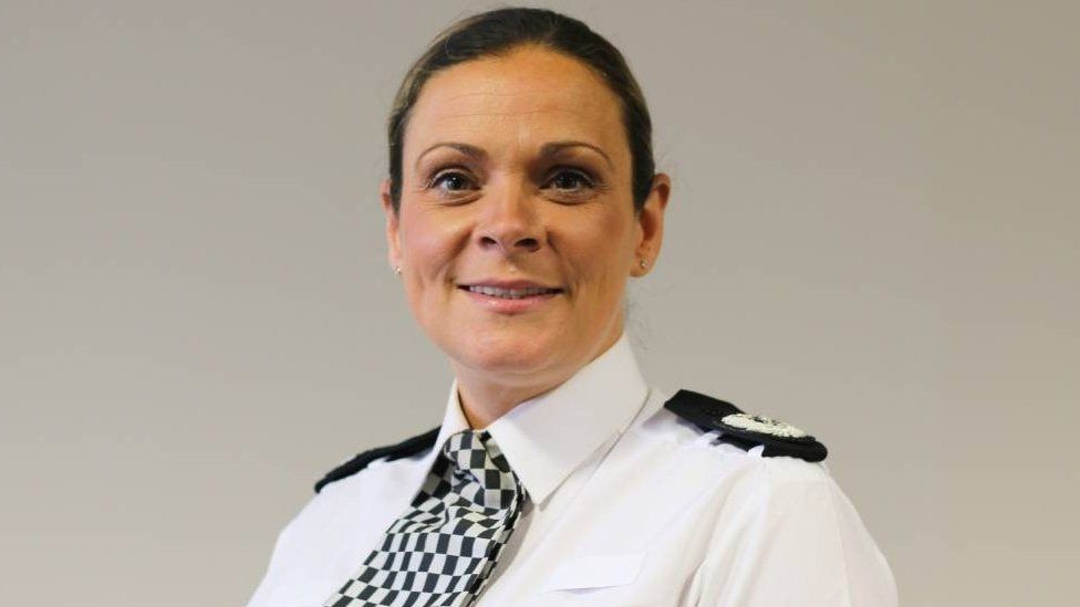 Staffordshire PC who sent pornographic videos on duty barred - BBC News