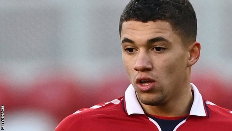 Nathan Wood: Middlesbrough recall defender from Hibernian loan - BBC Sport