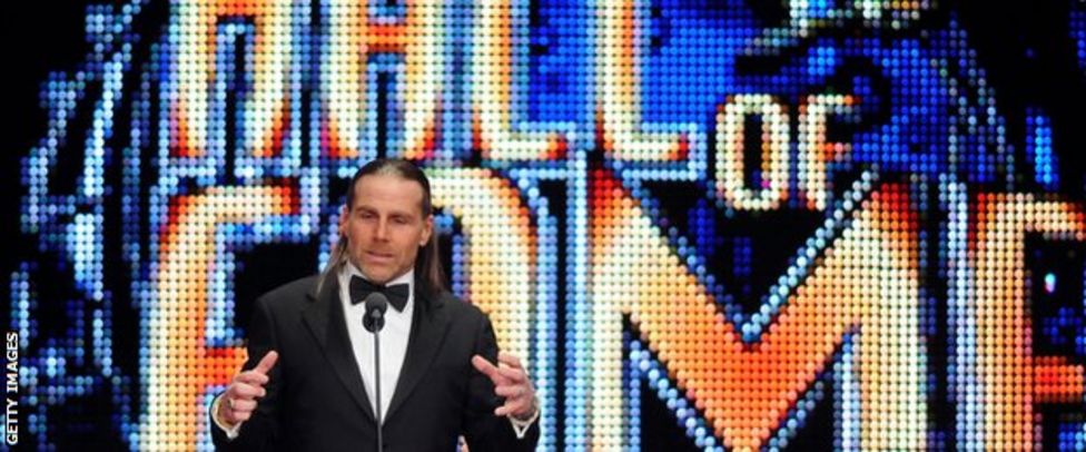 Welsh wrestler 'Mandrews' is hoping to be UK Champion in WWE - BBC Sport