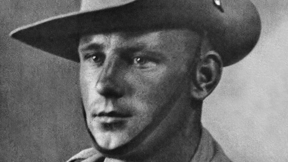 Operation Basalt: Sark WW2 commando raid remembered - BBC News