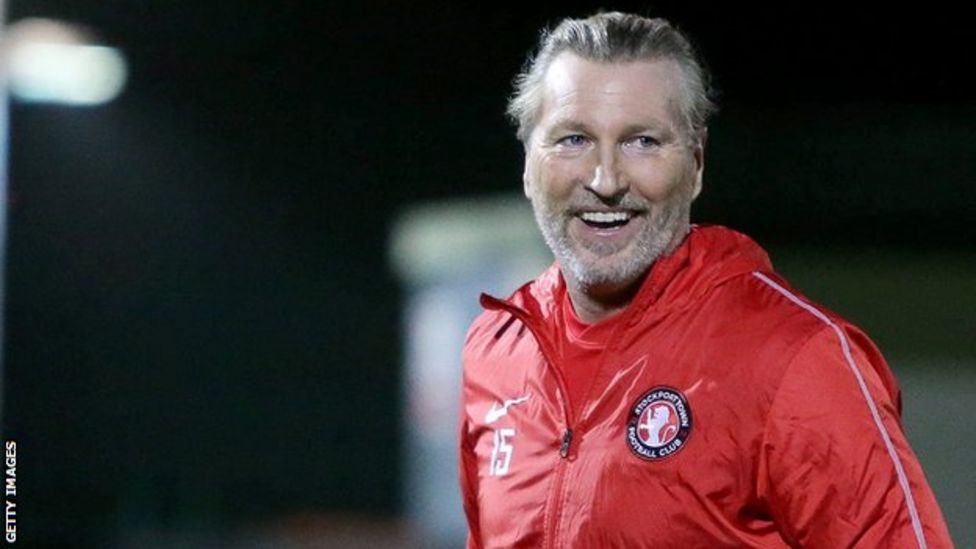 Macclesfield FC: I'm our Z-lister, says Robbie Savage - BBC Sport