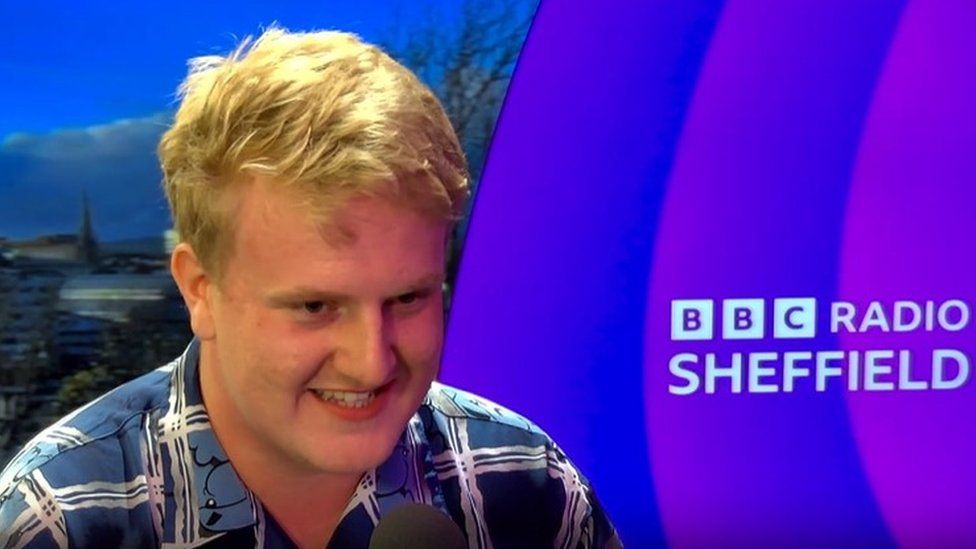 Petition launched to save cheaper bus travel for young people - BBC News