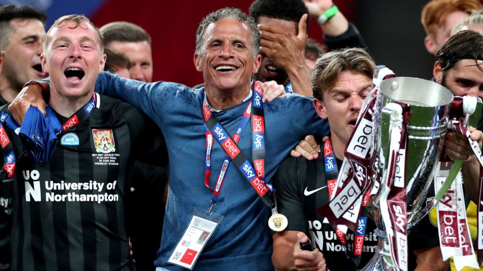 Northampton Town: Hundreds welcome back promoted Cobblers - BBC News