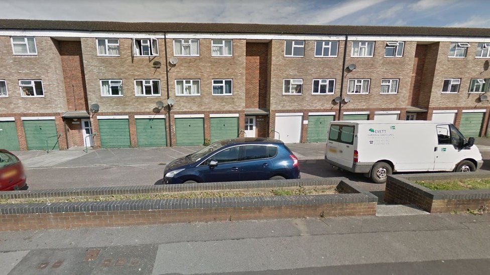 Two shot with BB gun in Trowbridge burglary - BBC News