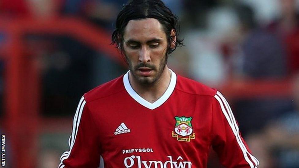 Danny Racchi: Torquay midfielder 'playing to save career', says boss ...