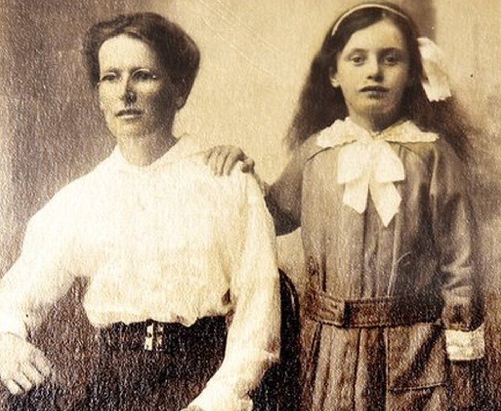 Lost Gardens of Heligan: Teenager follows in ancestor's footsteps - BBC ...