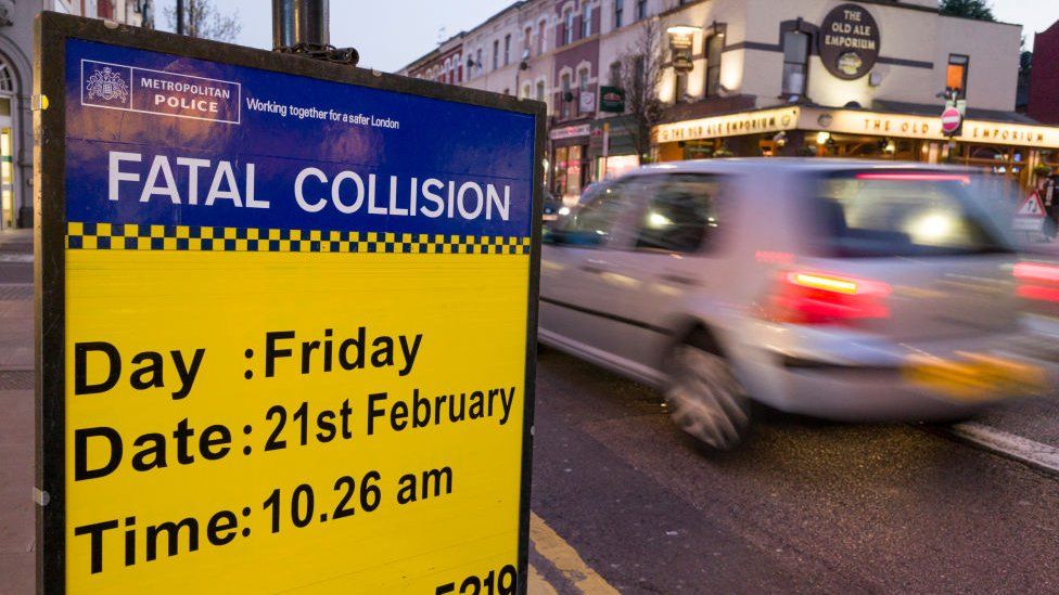 Road accidents still linked to deprivation, TfL tool shows - BBC News