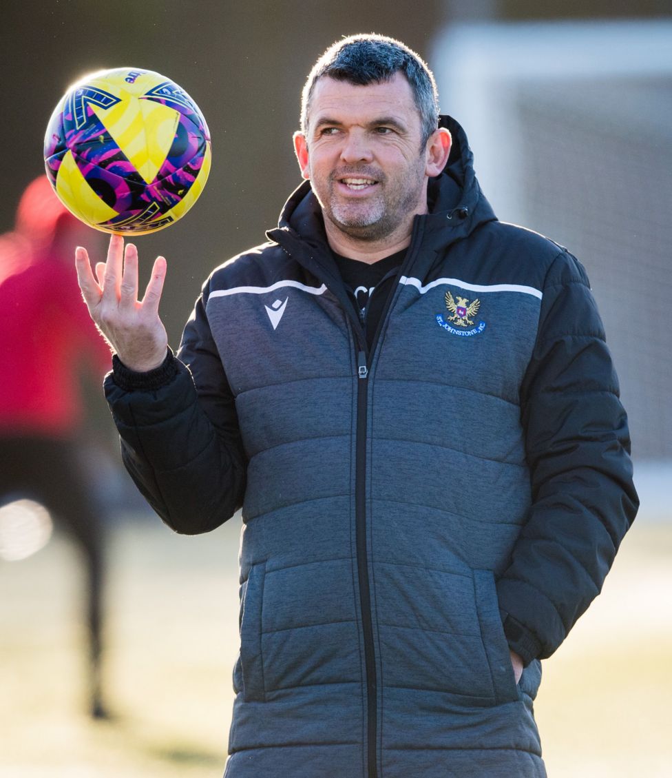 Davidson 'desperate' for another crack at management - BBC Sport