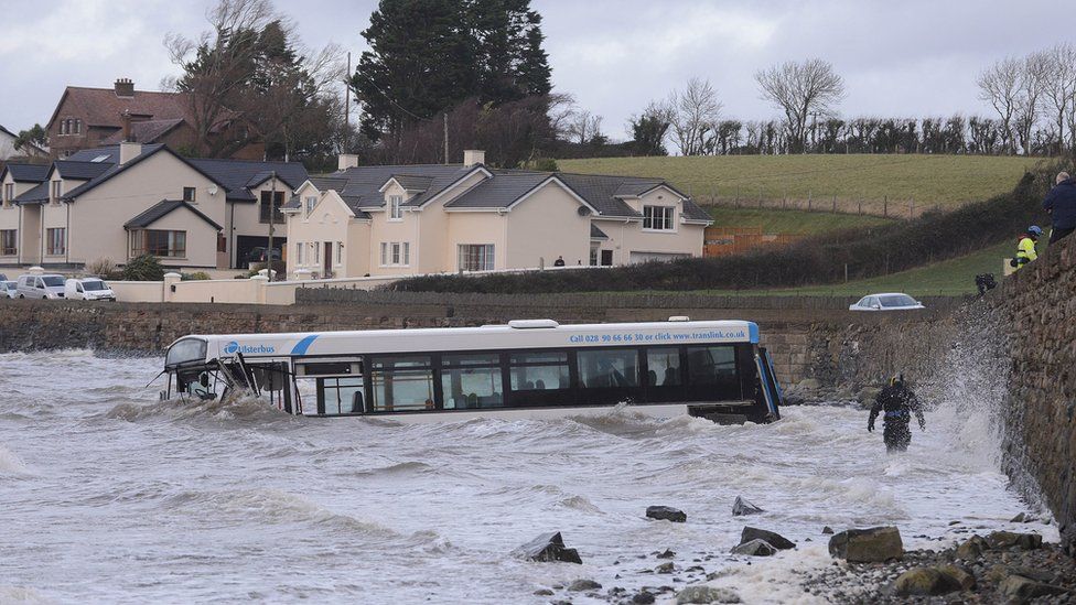 County Down: Bus removed from beach following crash - BBC News