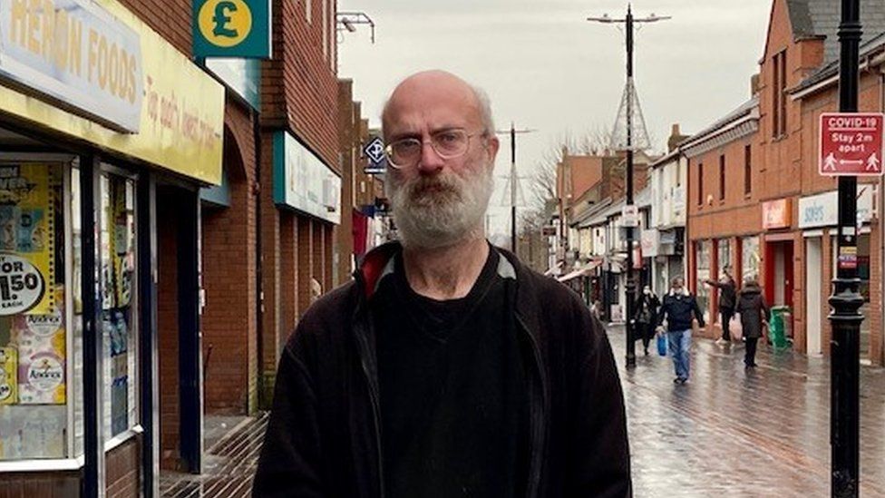 Energy bills: 'It feels like I'm sleeping outside' - BBC News