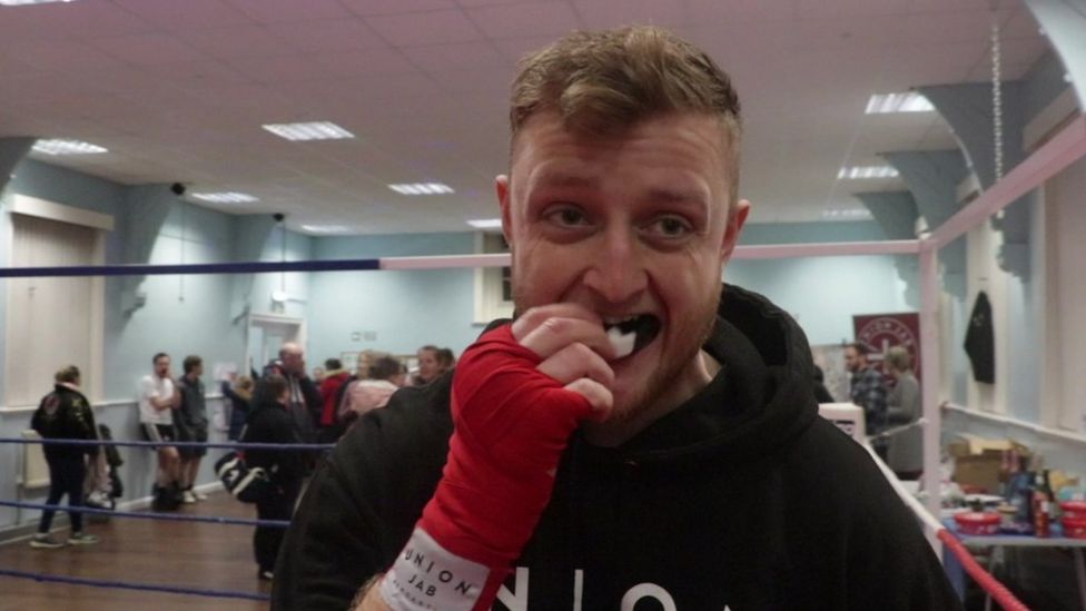 Brandon boxers head to Canada for Brampton Box Cup tournament - BBC News