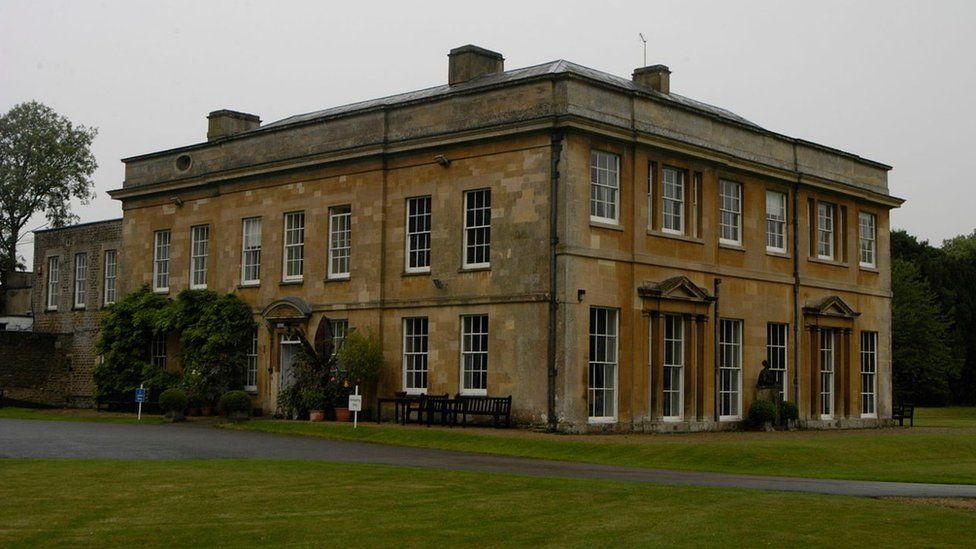 Women's Institute buildings relisted for centenary - BBC News