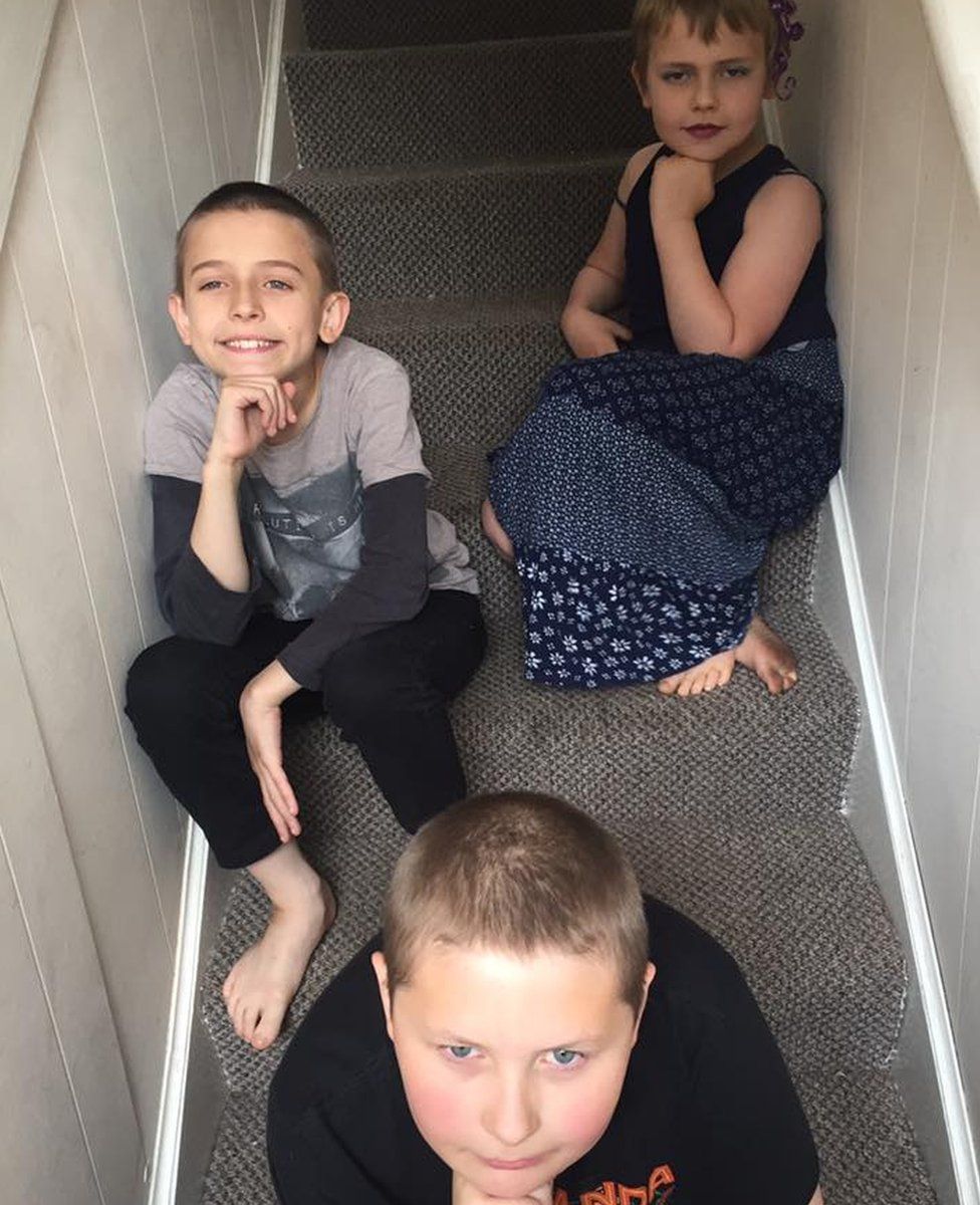 Raising a transgender child: 'Don't you think Autumn is happier?' - BBC ...