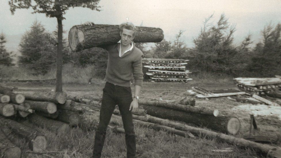 Chatsworth to restore 25,000 trees to landscape - BBC News