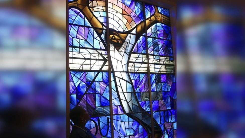 Côr yn dathlu cysylltiad Cymru efo eglwys yn Alabama - BBC Cymru Fyw