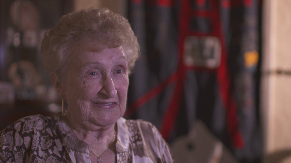 The Princess of Wales remembered: When Kevin met Diana - BBC News