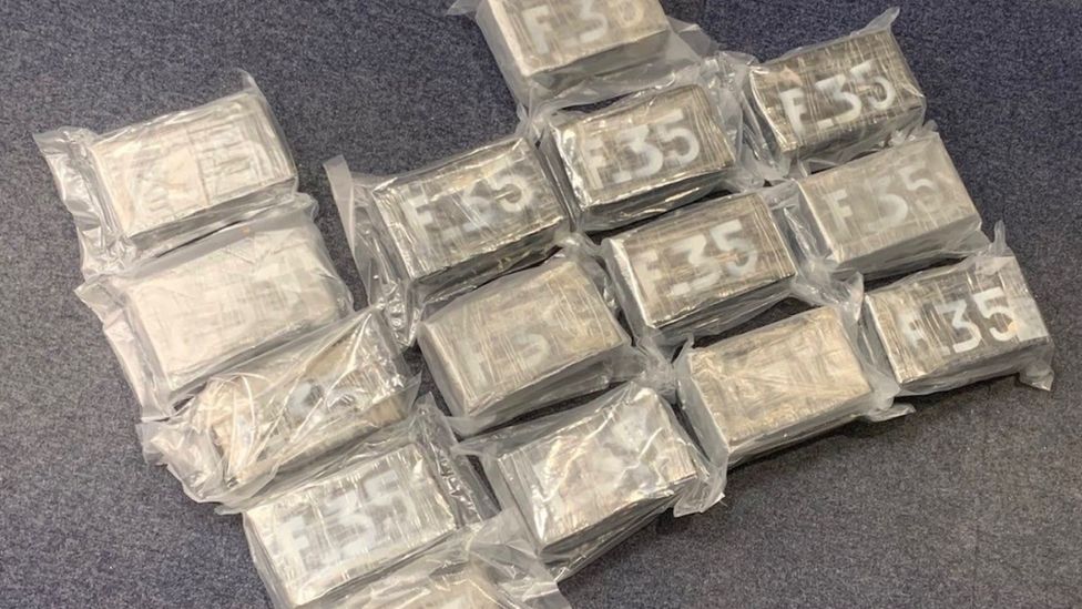 Police discover drugs worth up to £20m in Redditch - BBC News