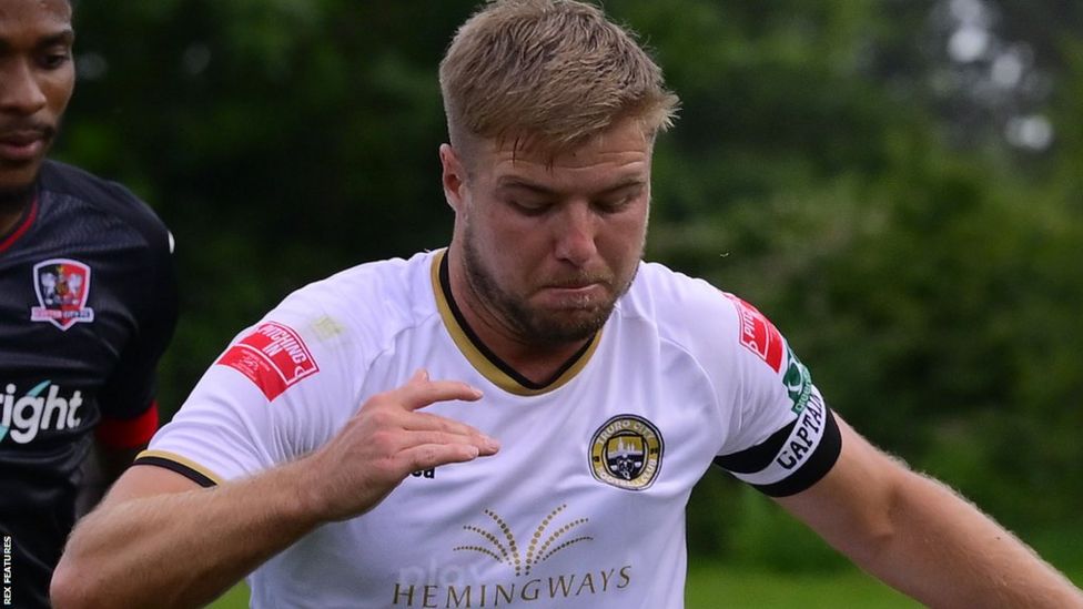 Truro City: Connor Riley-Lowe's late goal earns promotion - BBC Sport