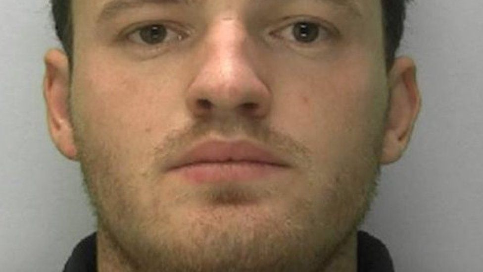Gloucester hammer attacker Benjamin Wilkinson jailed - BBC News