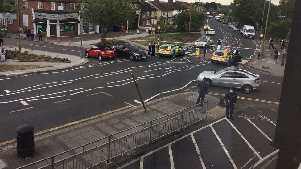 Unexploded 'WWII bomb' found in residential street - BBC News