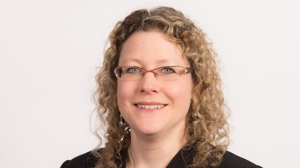 Are political parties out-of-step with UK voters? - BBC News